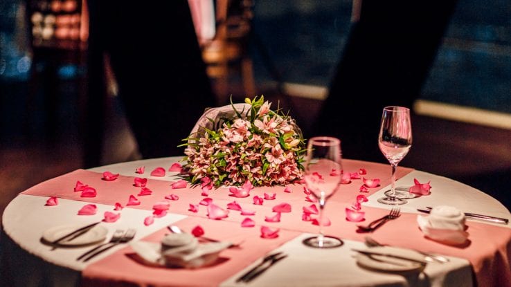 Tips How To Make Your First Romantic Dinner - Cooking in Stilettos